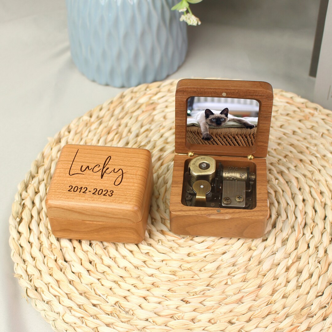 Custom Pet Memorial Music Box: Engraved Wooden Keepsake - Etsy