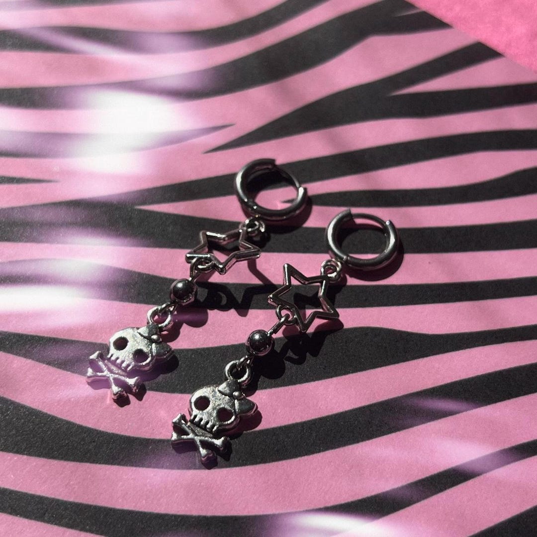 The “scene Queen” Earrings | 2000s Emo Scene Inspired Cutie Skull ...