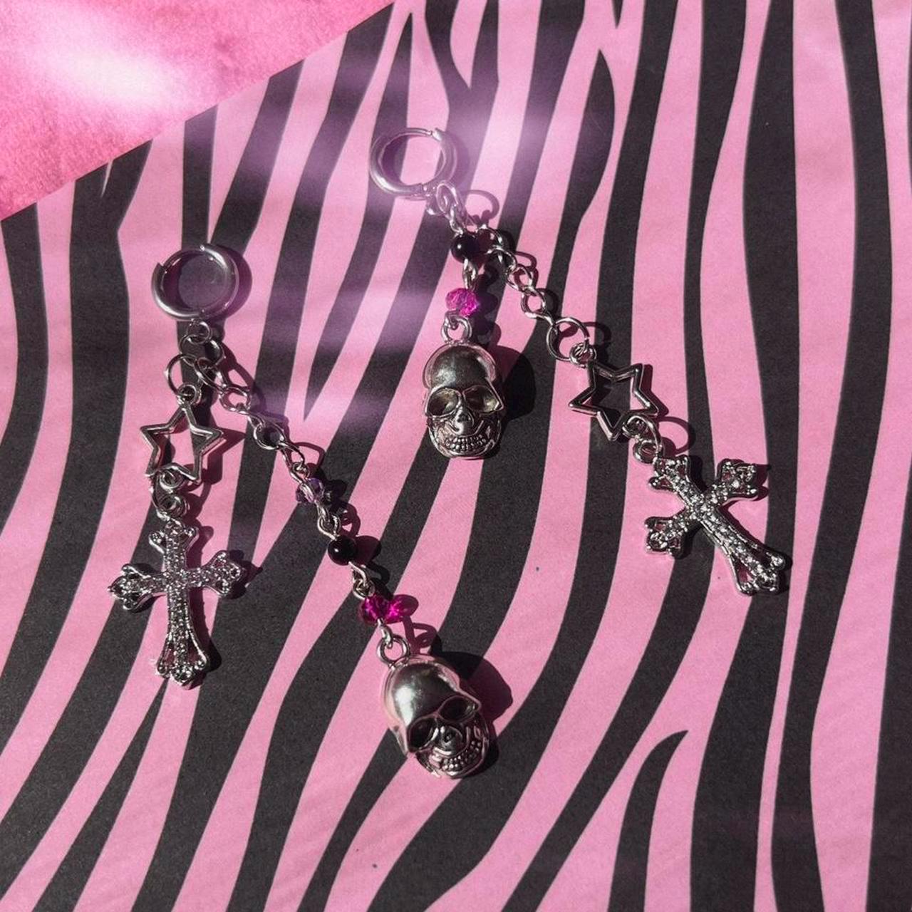The “kesha” Earrings | the Ultimate 2000s Mcbling Earrings With Skulls ...