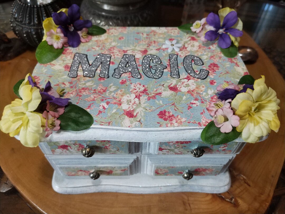 Upcycled Repurposed Vintage Jewelry Box. MAGIC. Crystals Included - Etsy