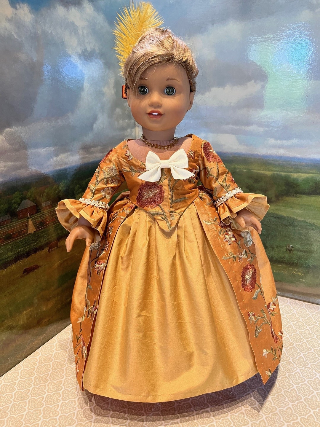Beautiful Custom Historical Pumpkin Floral Embroidered 1780s robe à ...