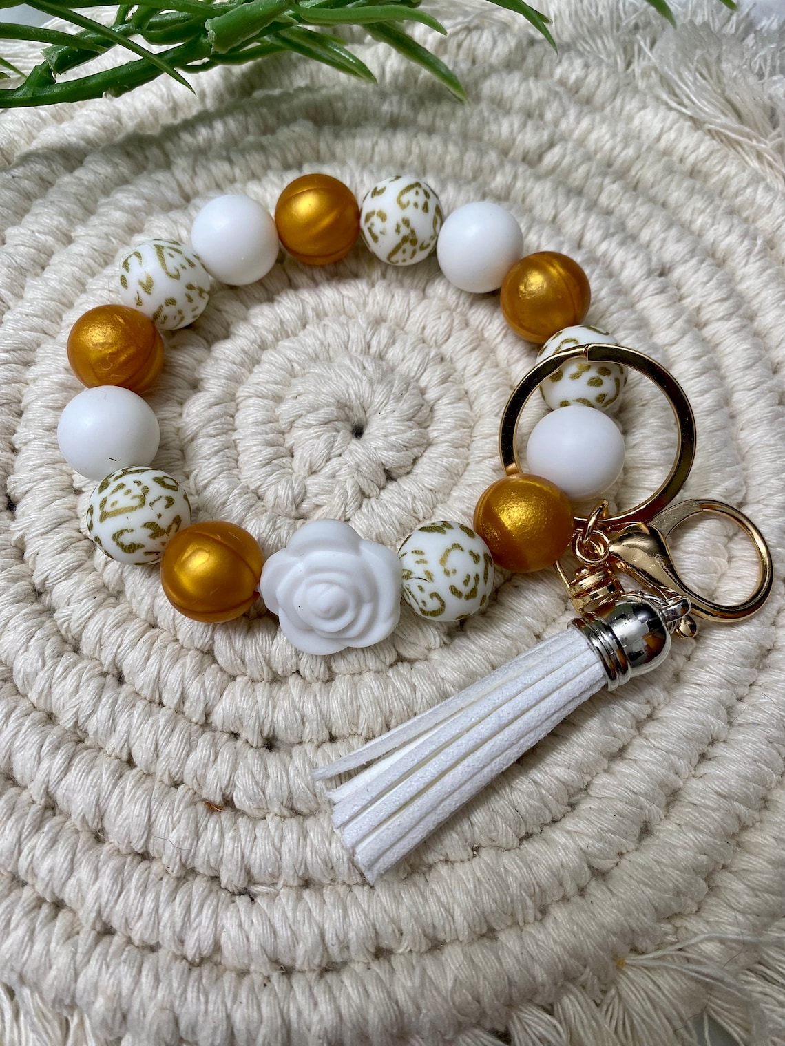 Wristlet Keychains- Stretchy Keychain/custom Keychain/silicone Beaded ...