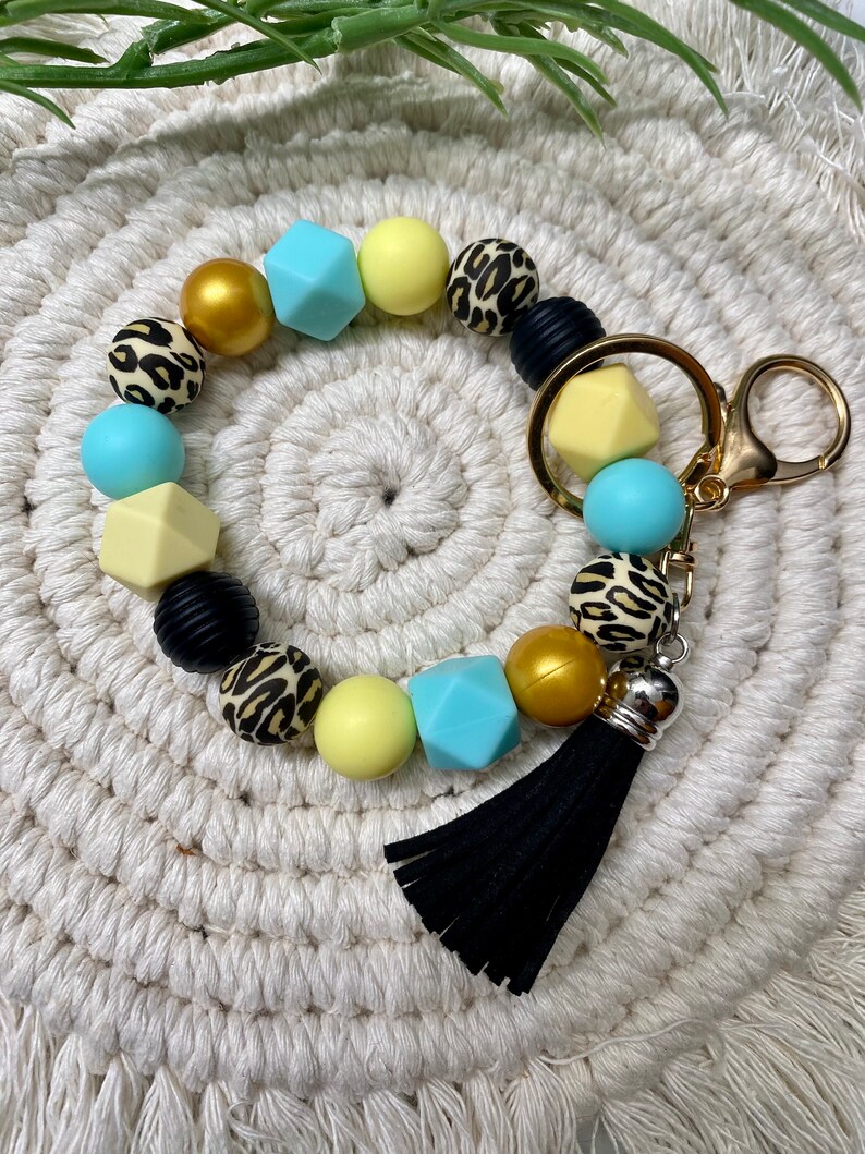 Wristlet Keychains- Stretchy Keychain/custom Keychain/silicone Beaded ...
