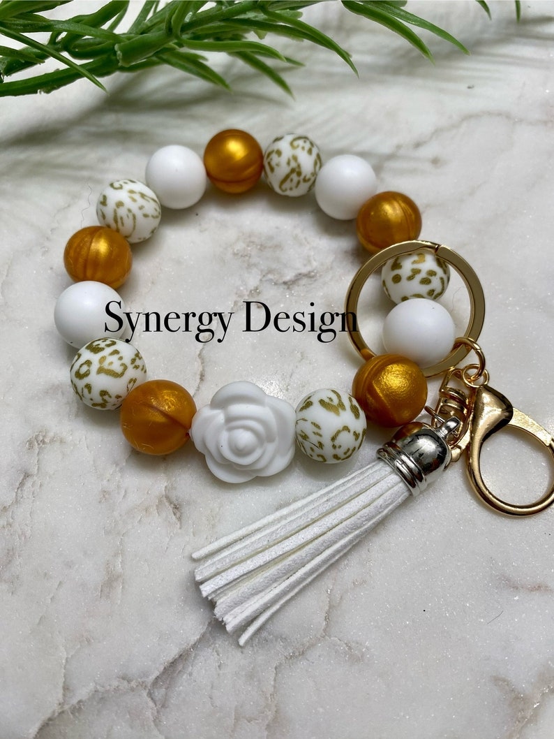 Wristlet Keychains- Stretchy Keychain/custom Keychain/silicone Beaded ...