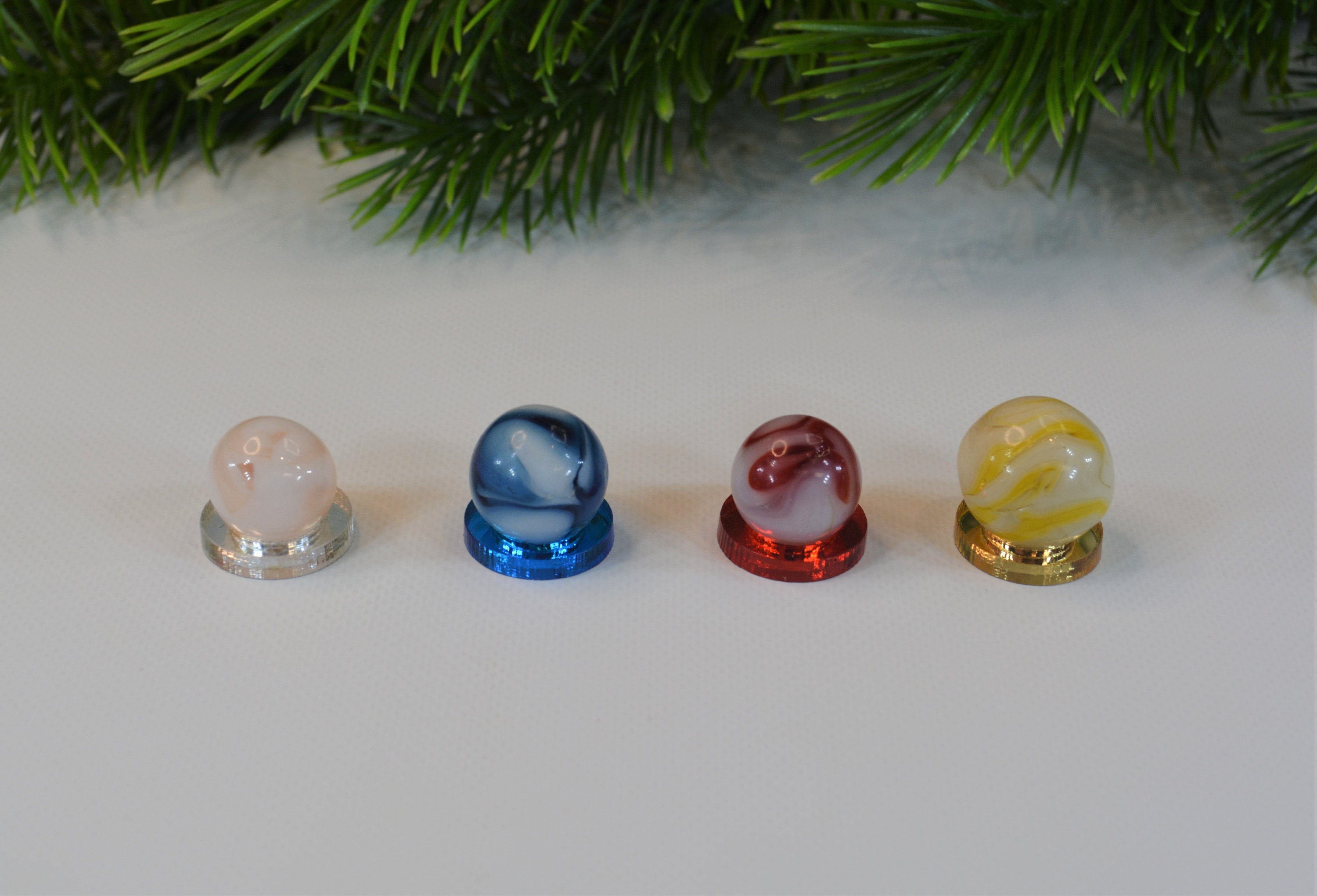 Mirrored Acrylic Circle Marble Display Stands, Acrylic Marble Display ...