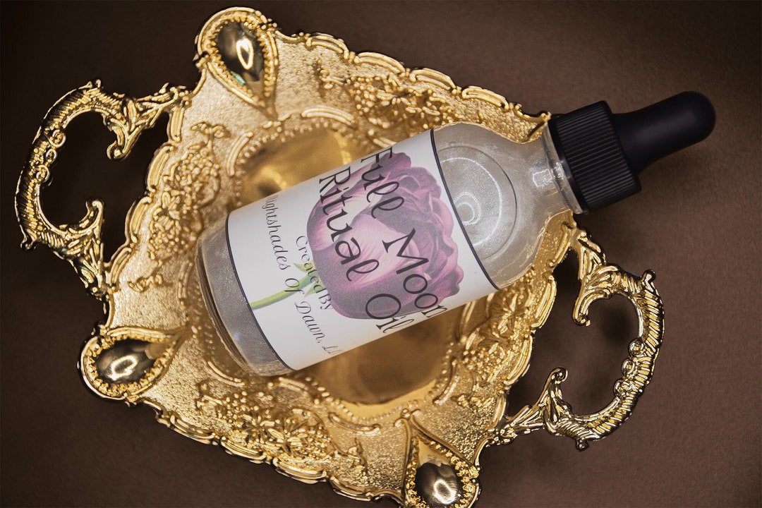 Full Moon Ritual Oil Witches Oil Witches Ritual Oils Spell Oil Witch ...