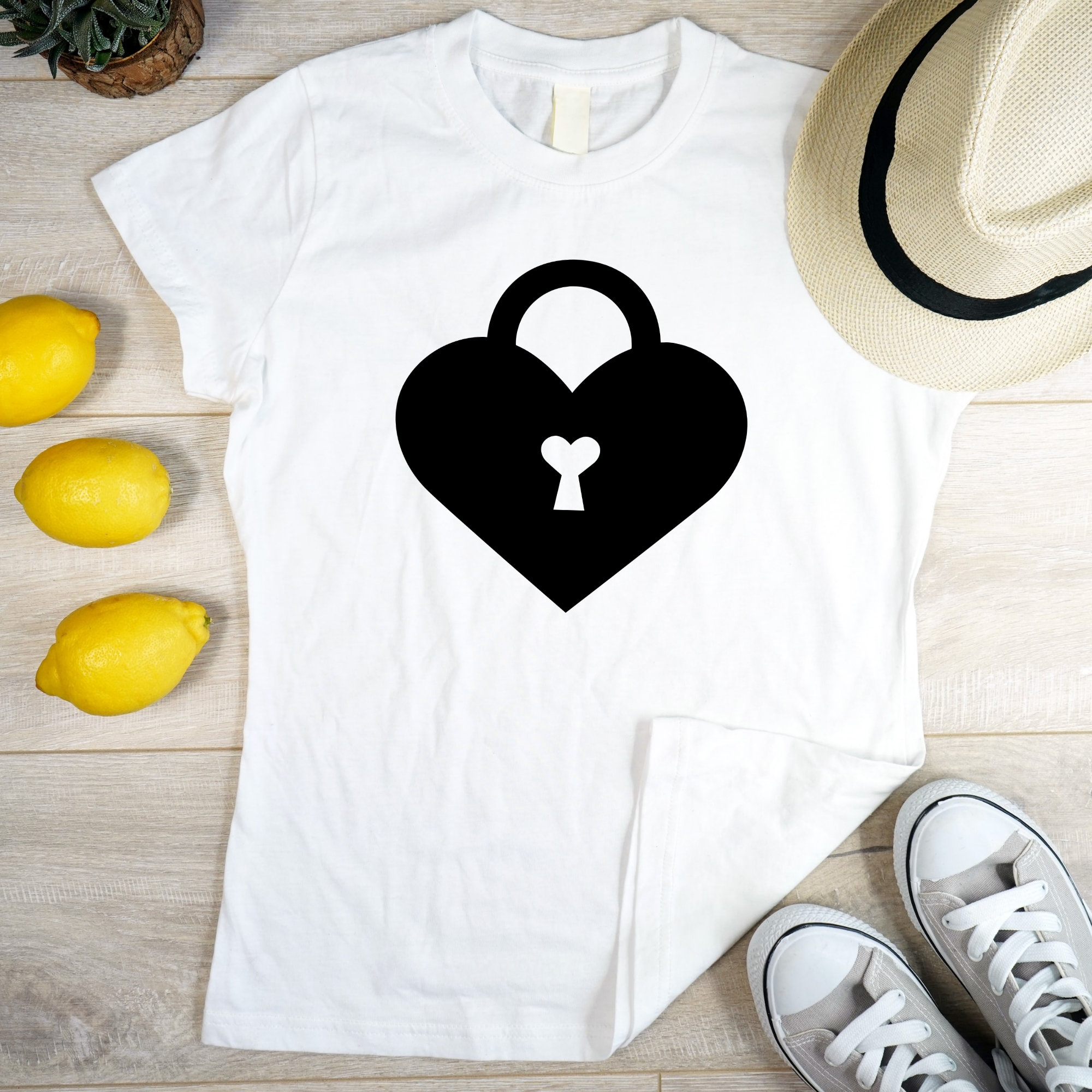 Love Locket SVG, Heart Lock PNG, Keyhole Clipart, Romantic DIY Art ...