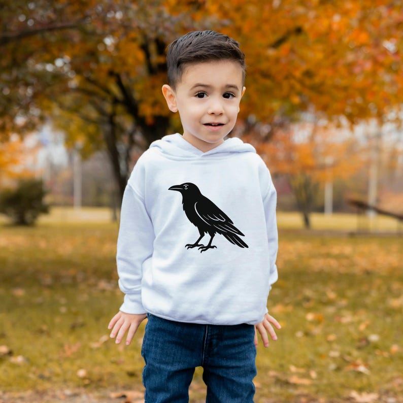 Crow SVG and PNG Digital File: Black Raven Silhouette for Cricut ...