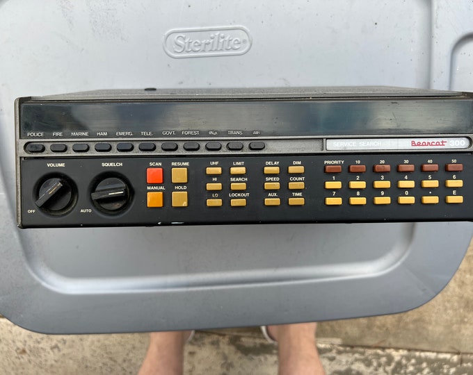 Bearcat 300 Scanner for Listening to Analog Radio Systems, Police, Fire ...