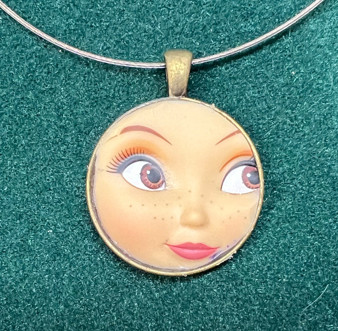 Glancing Face Pendant - Etsy