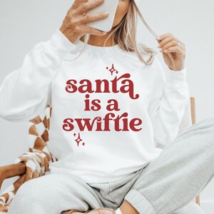 Santa es un Swifti SVG y PNG / era svg, regalos veloces, svg, navidad ...