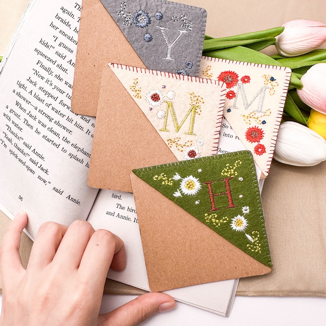 Personalized Hand Embroidered Felt Backing Corner Bookmark, 26 Letters ...