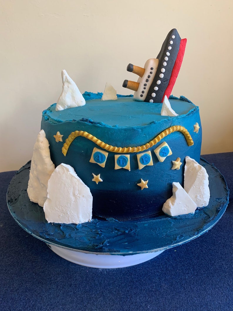 Large Sinking Titanic and Icebergs Cake Topper, Handmade, Edible - Etsy