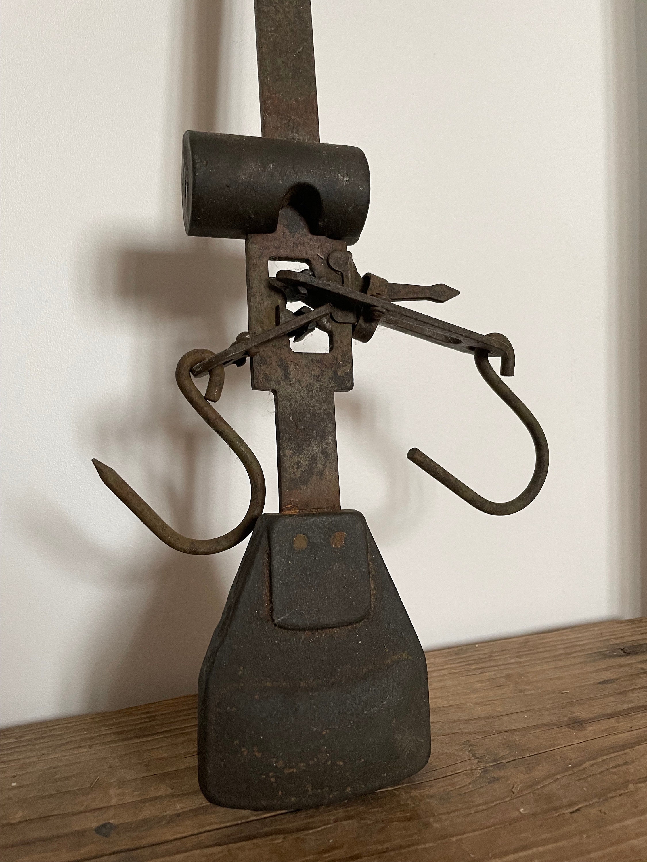 Vintage Cast Iron Hanging Balance Scale Collectible Vintage Weighting ...