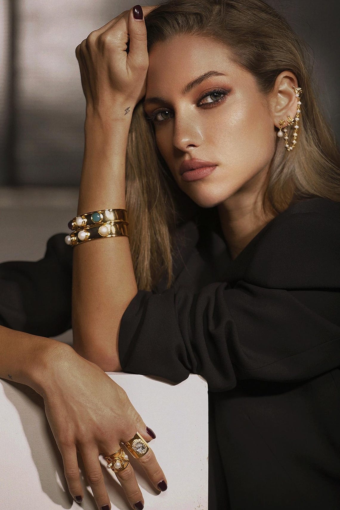 Gold Pearl Ear Cuff, Baroque Pearl Earrings, Ear Crawler Statement Ear ...