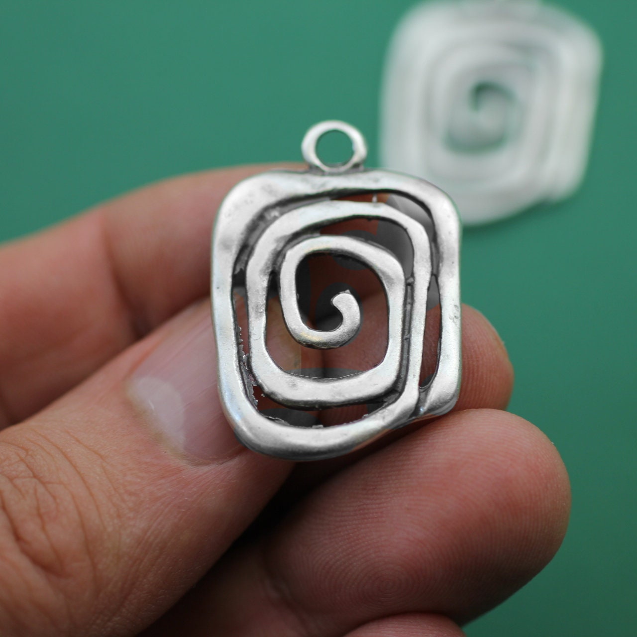 5 Antique Silver Asymmetric Spiral Charms Pendant, Silver Square Charms ...