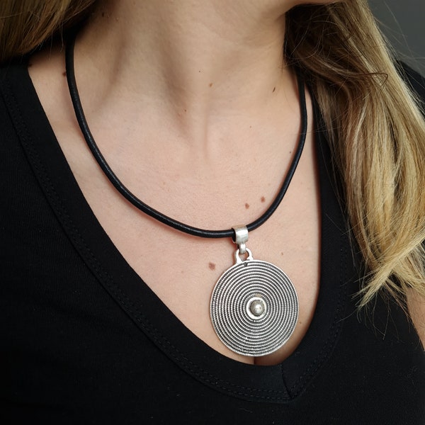 Hypnosis Necklace - Etsy