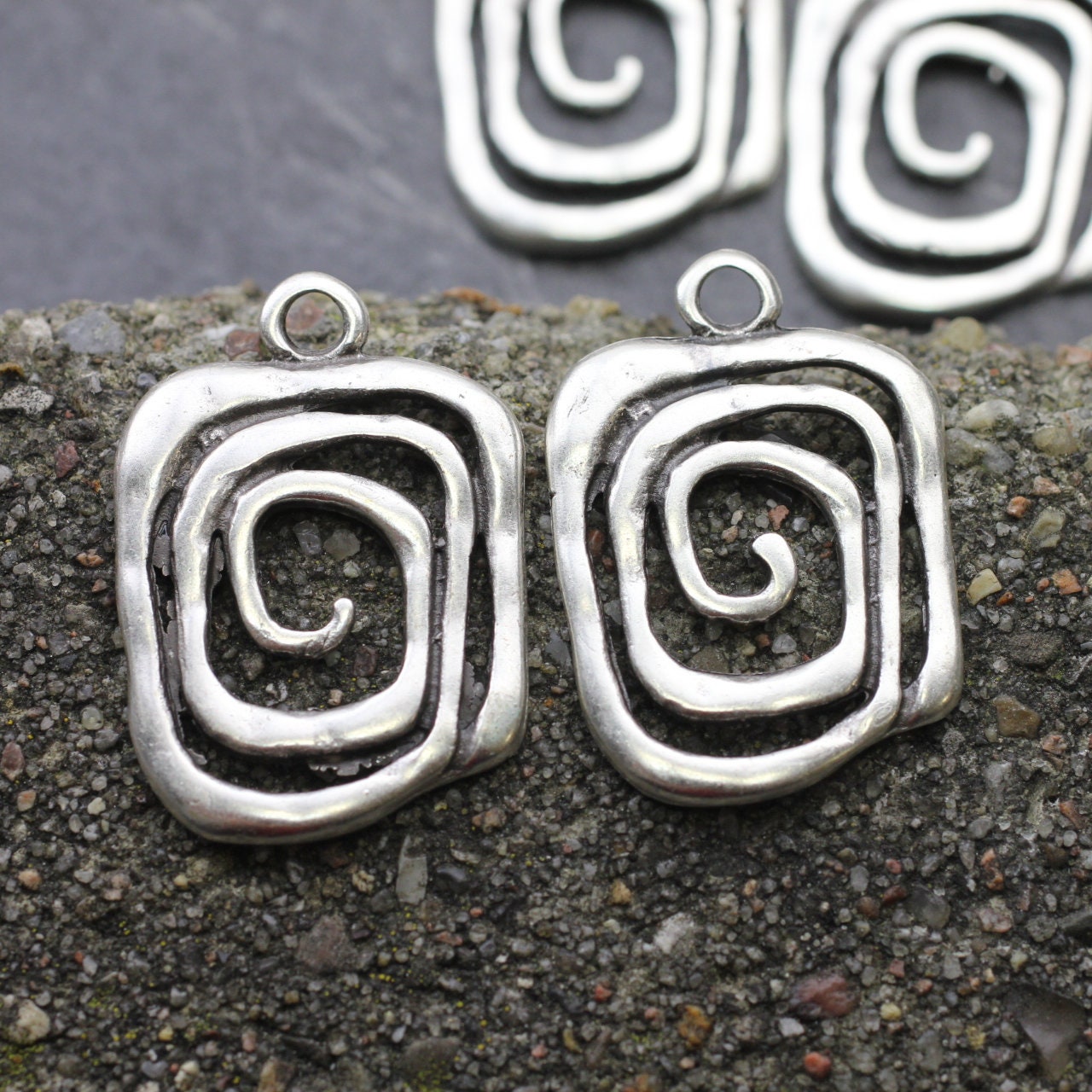 5 Antique Silver Asymmetric Spiral Charms Pendant, Silver Square Charms ...