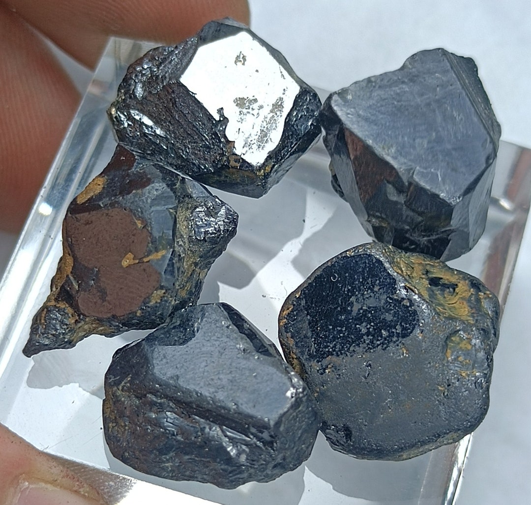 30g Rare Ilmenite Crystals on Matrix From Zagi Mountain Kpk Pak ...