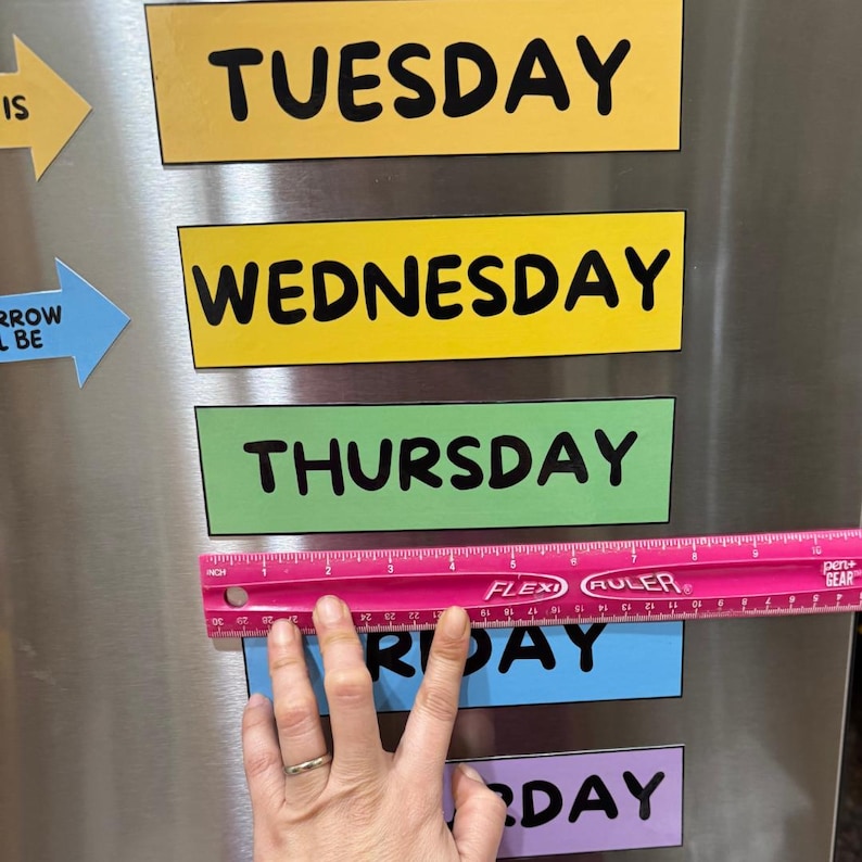 Magnetic Days of the Week Chart for Kids - Learning Calendar With ...