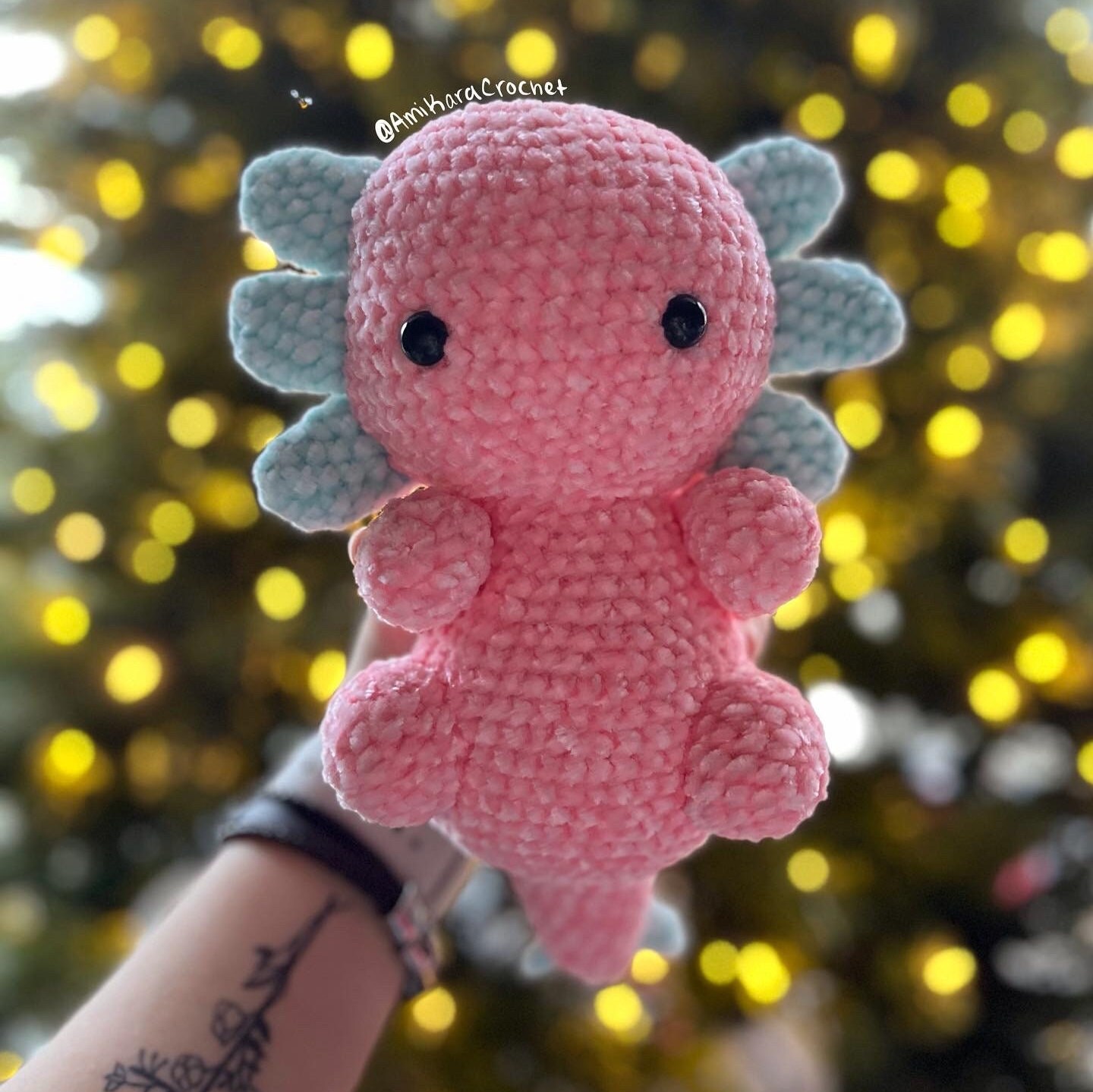 Crochet Small Axolotl / Amigurumi / Plushie / Velvet Yarn / Stuffed ...