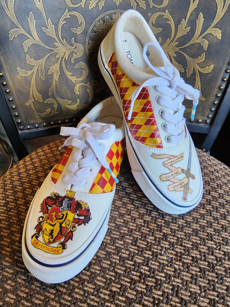 Hand Painted Harry Potter Inspired Shoe- Bright Gryffindor - Etsy
