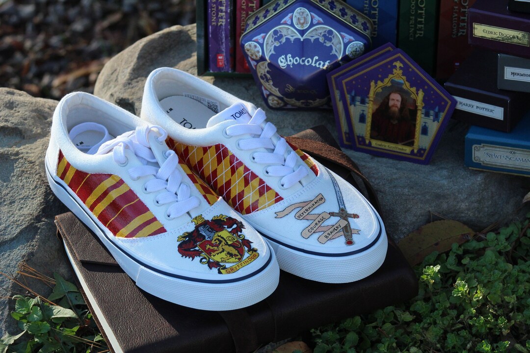 Hand Painted Harry Potter Inspired Shoe- Bright Gryffindor - Etsy