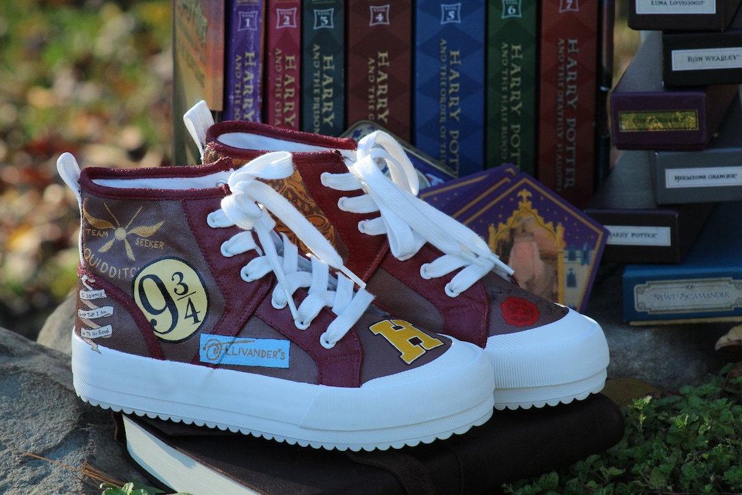 Hand-painted Harry Potter Inspired Shoe- Vintage Patch Work - Etsy