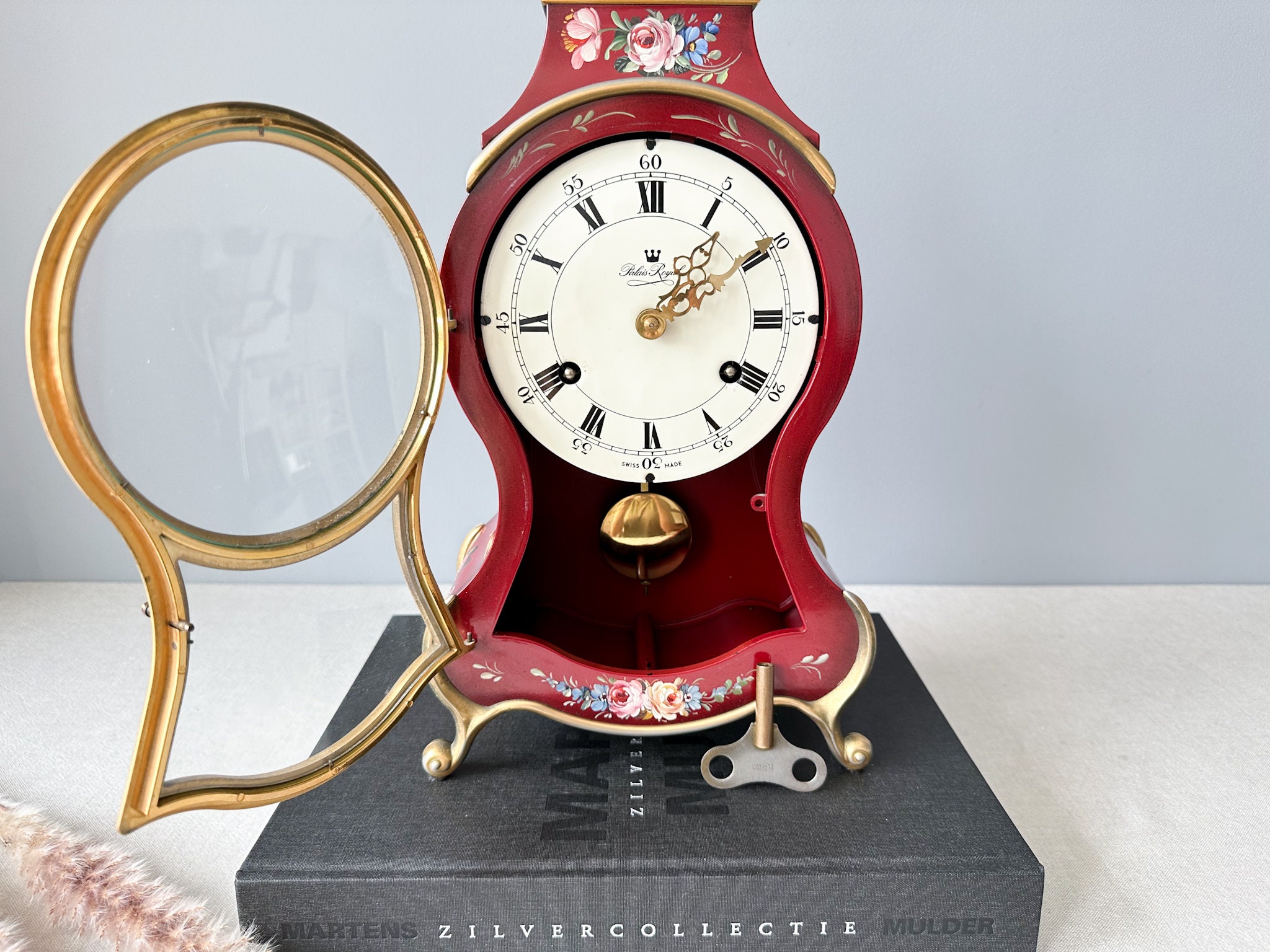 Vintage PALAIS ROYAL Wall Mantel Clock Vintage Decor Wind up - Etsy