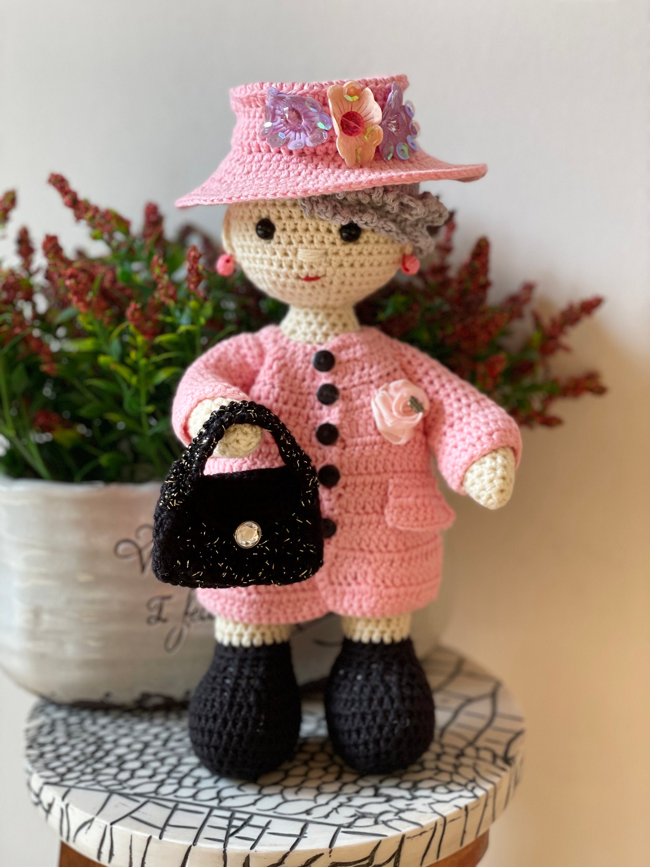 Queen Elizabeth Crochet Pattern PDF, Amigurumi Queen Doll Pattern ...