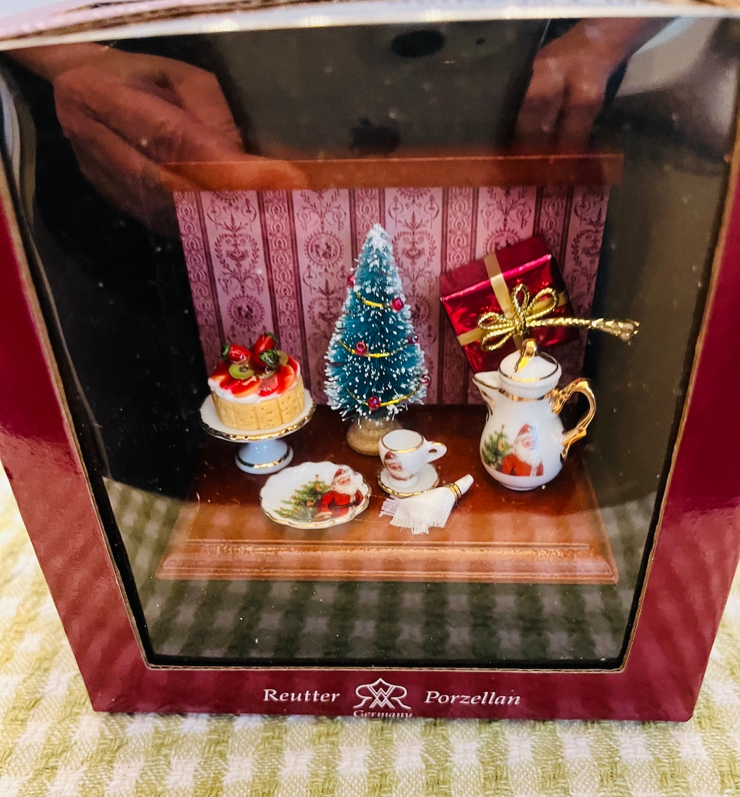 Miniature Christmas Display Dollhouse Accessories Reutter Porcelain 1. ...