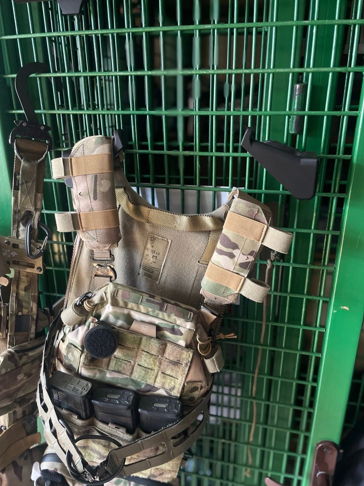 Plate Carrier Tactical Vest Wall Mount/gridwall Hanger - Etsy