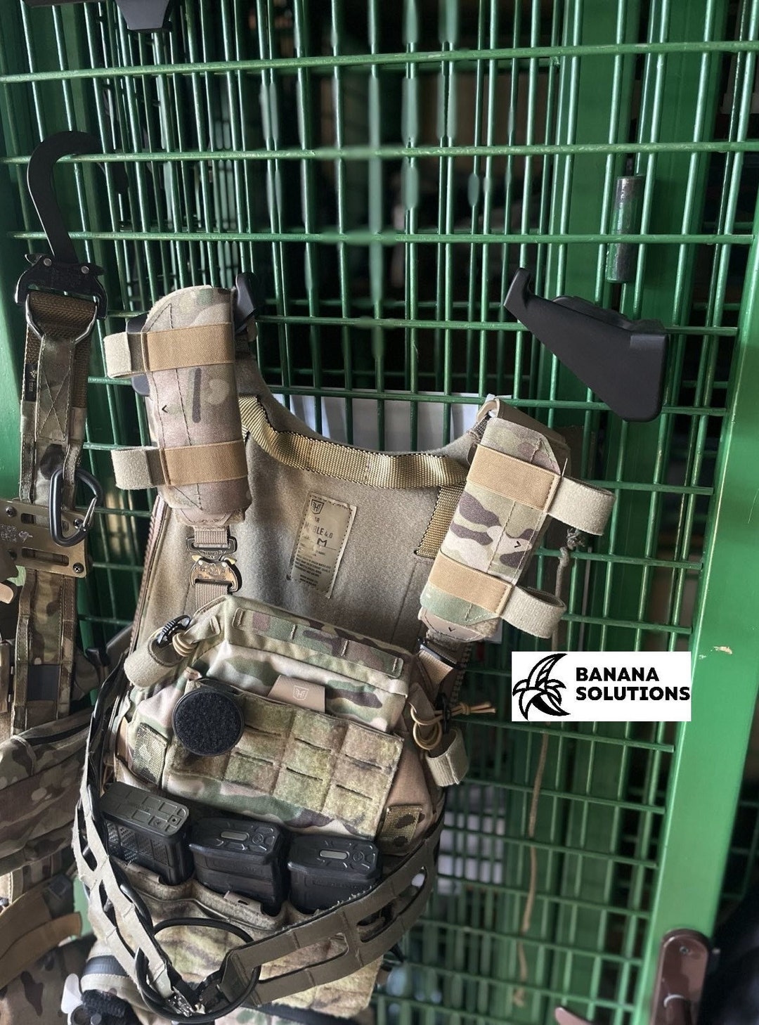 Plate Carrier Tactical Vest Wall Mount/gridwall Hanger - Etsy