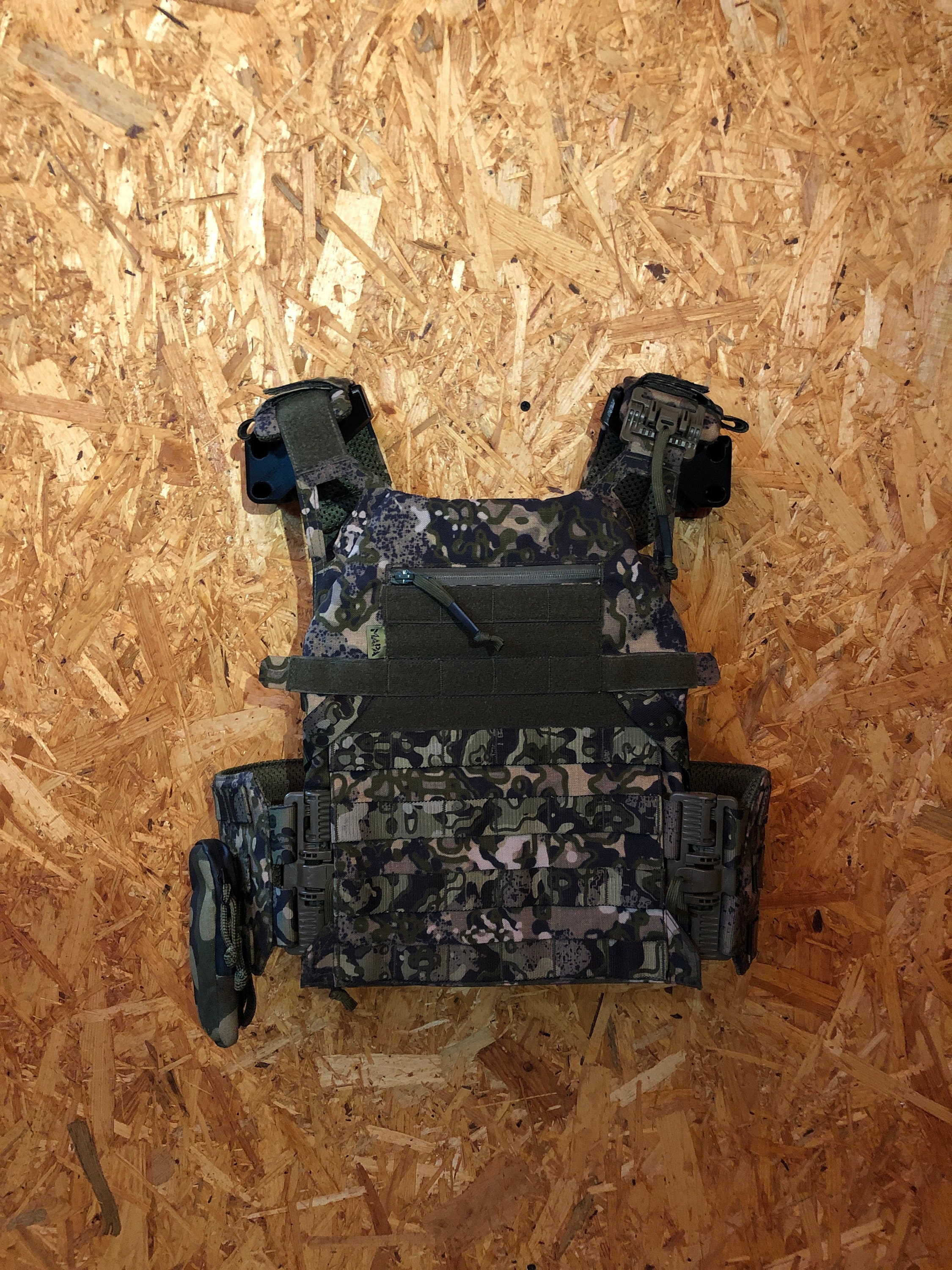 Plate Carrier Tactical Vest Wall Mount/gridwall Hanger - Etsy