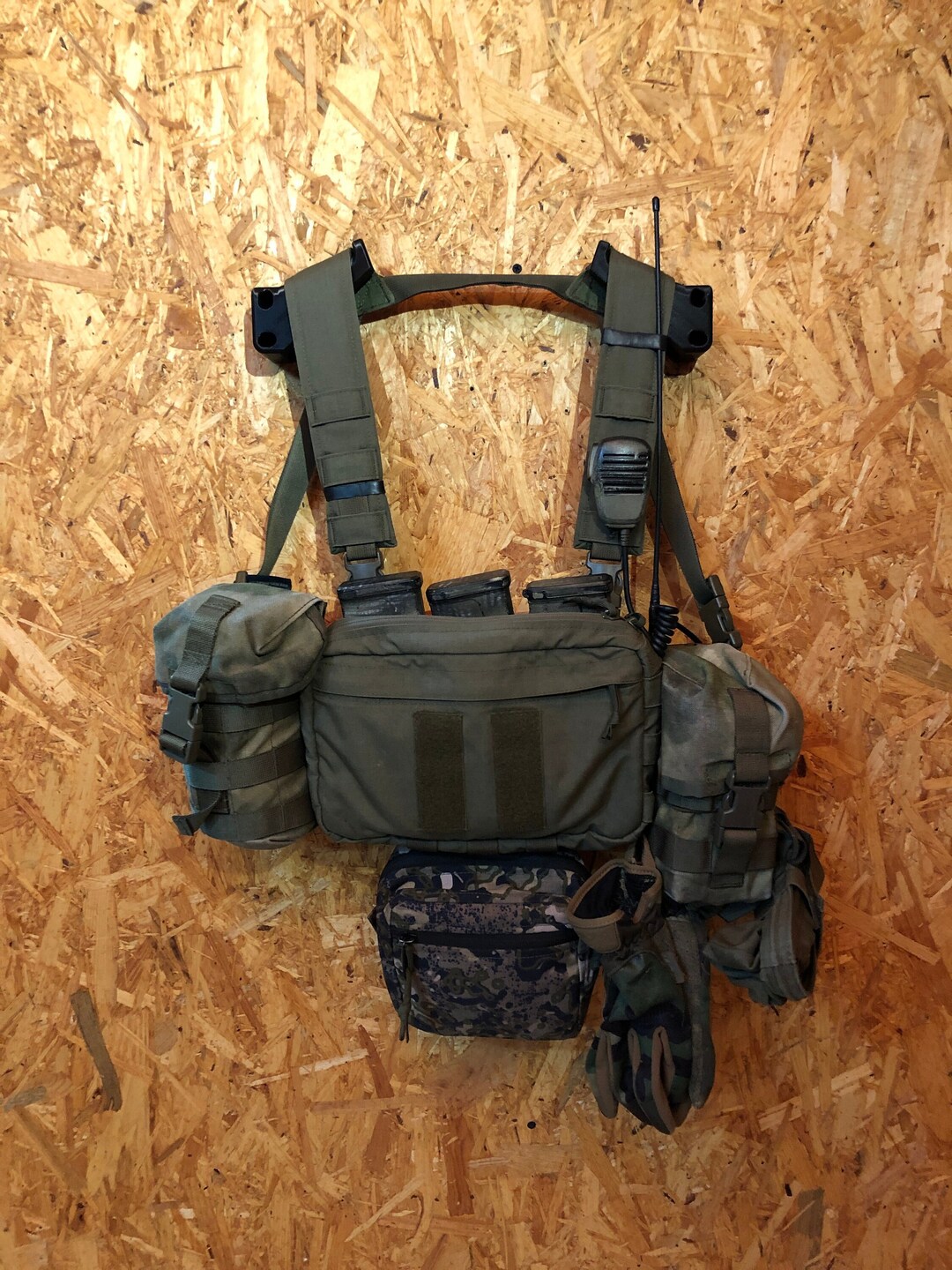 Plate Carrier Tactical Vest Wall Mount/gridwall Hanger - Etsy