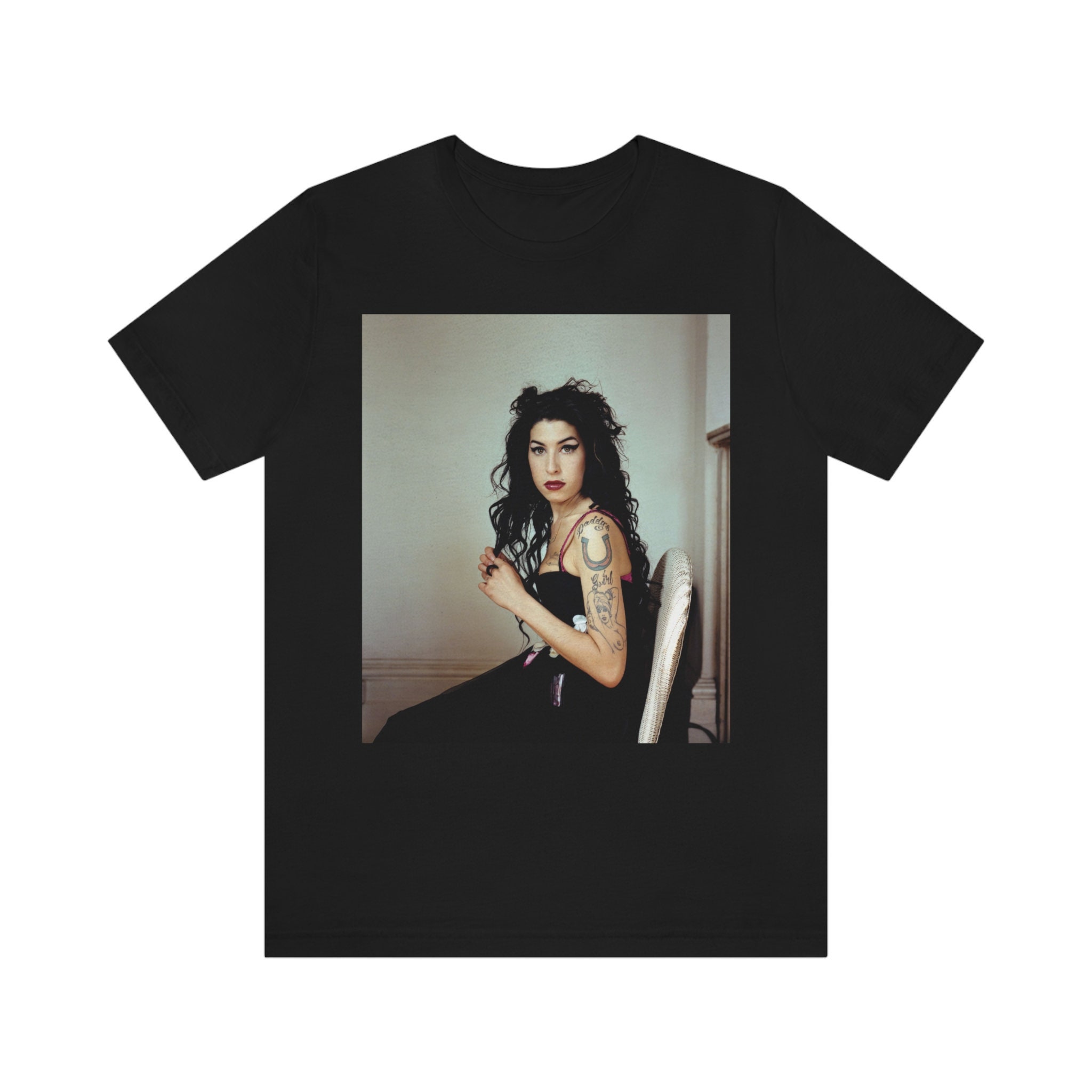 Amy Winehouse Aesthetic Premium Unisex T-Shirt sold by Mariola triana ...