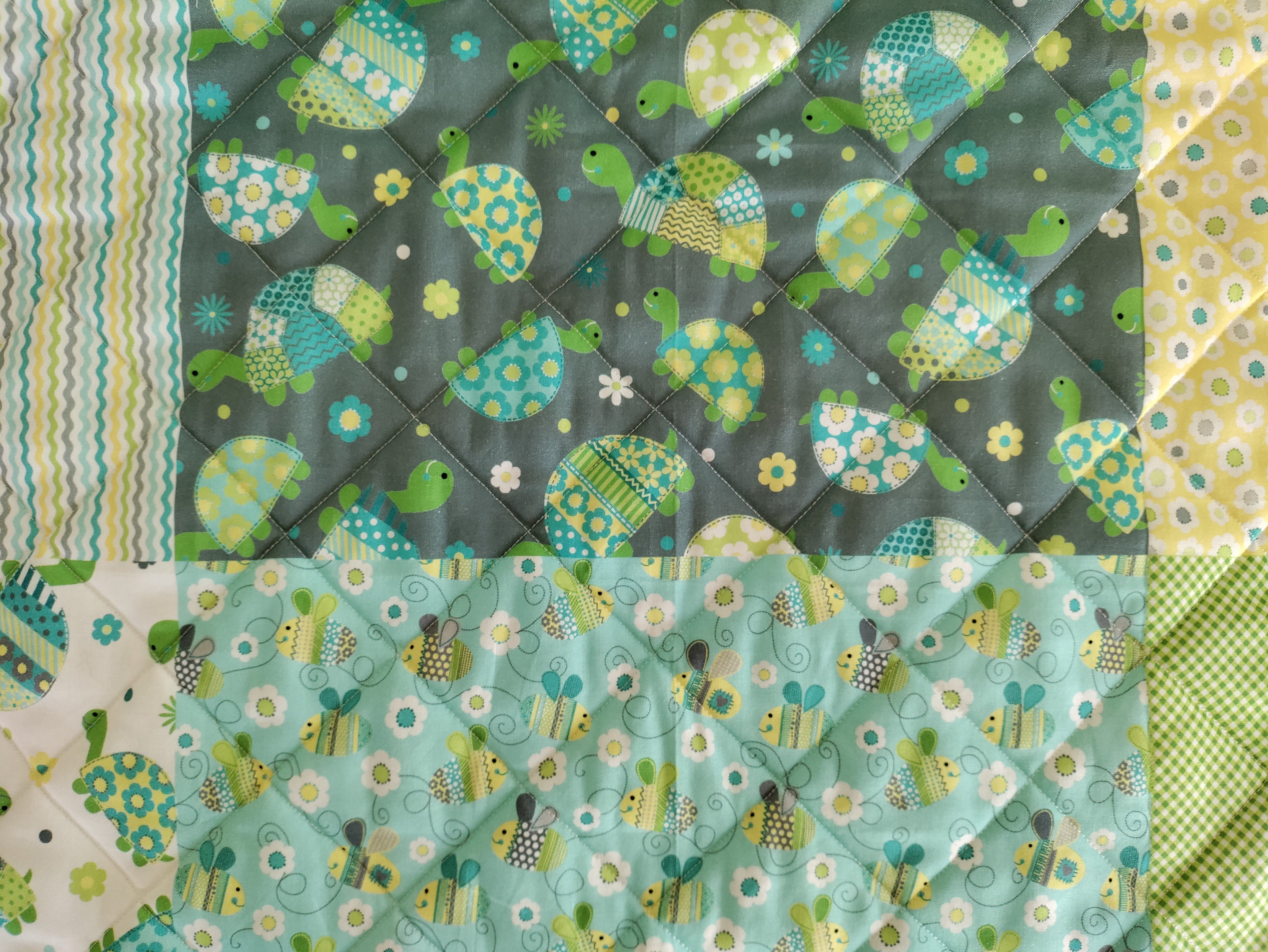 Turtles & Bees Patchwork Baby/child's Quilt - Etsy
