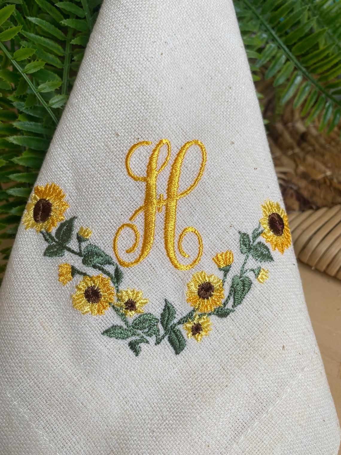 Custom Sunflower Embroidered Linen Napkins Monogrammed - Etsy