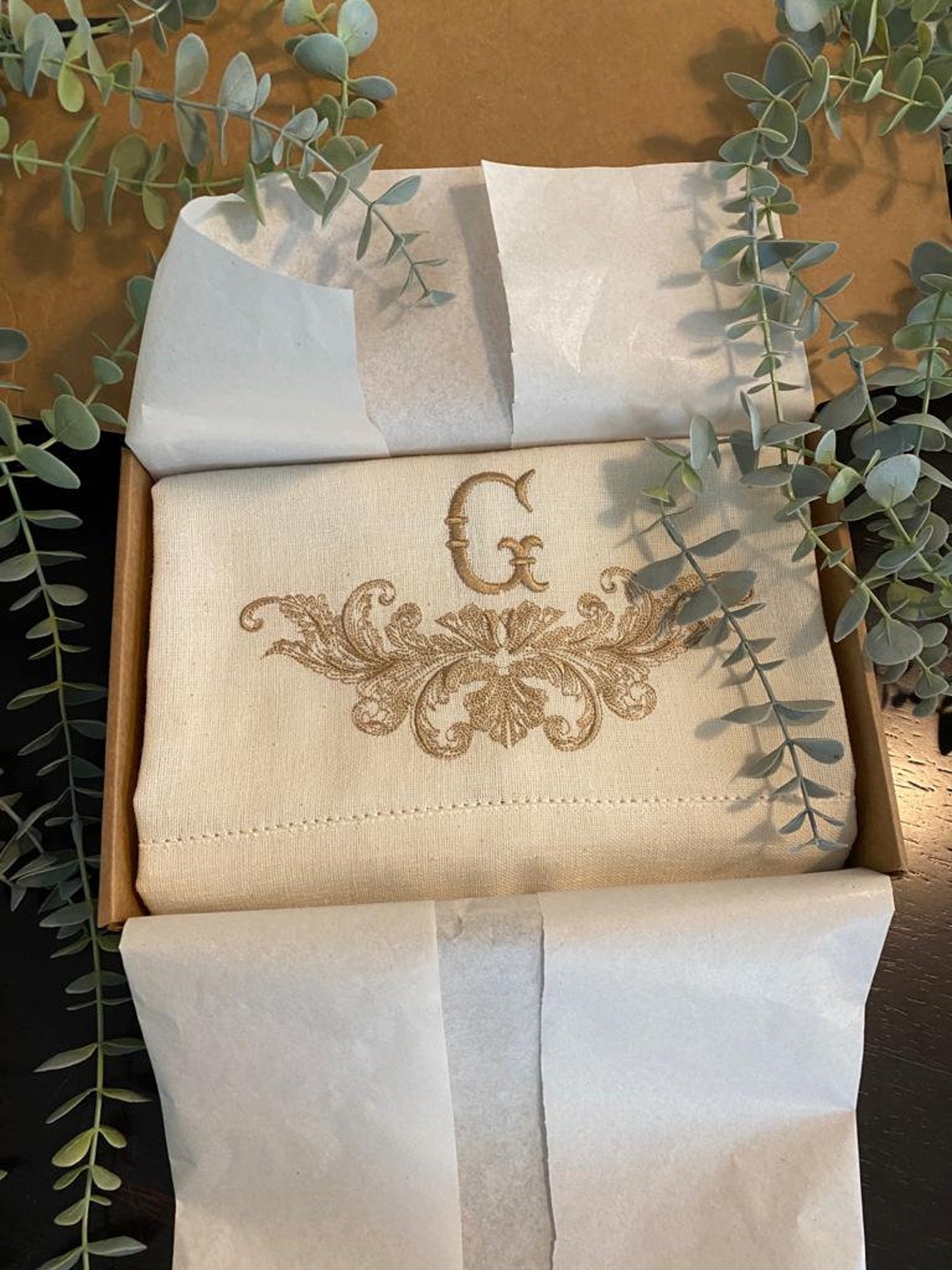 Monogrammed Table Runner | Wedding Gift | Linen Table Runner - Etsy