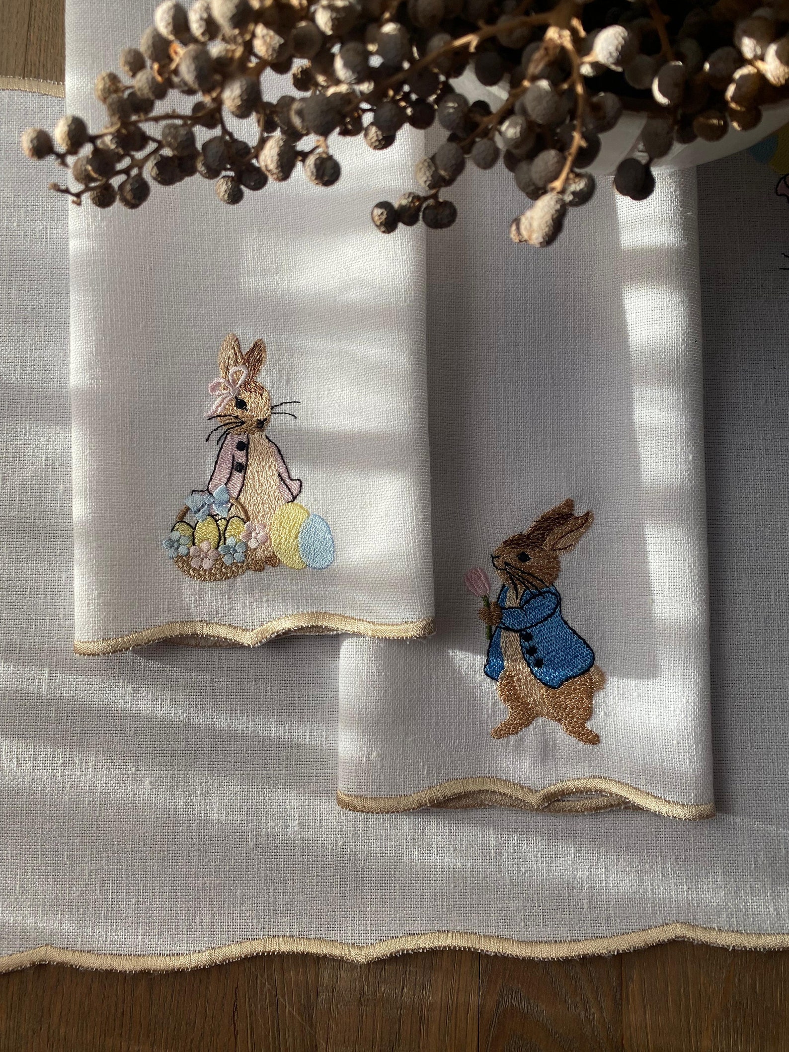 Peter Rabbit Easter Napkins Embroidered Linen Napkins easter Tablescape ...