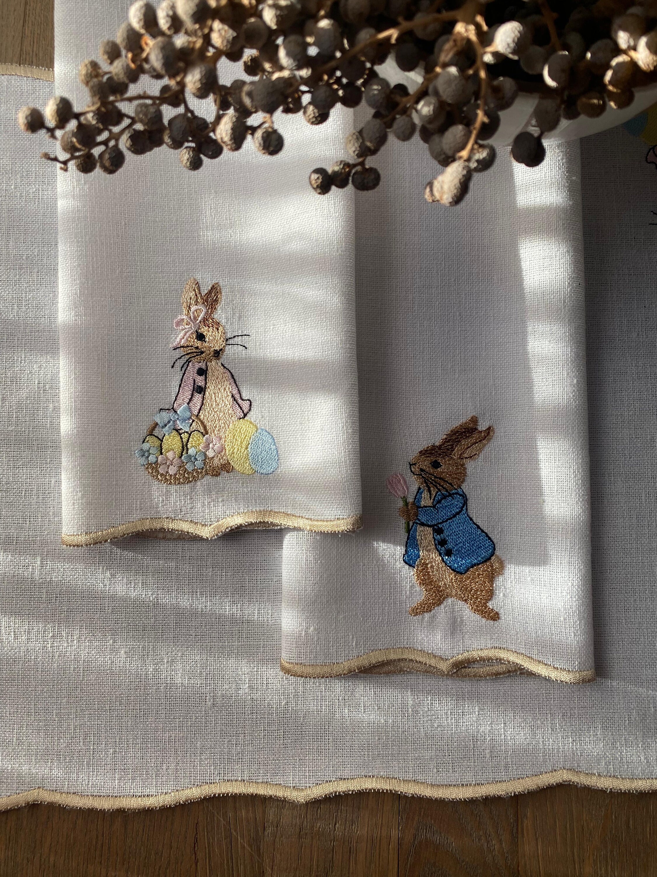 Peter Rabbit Easter Napkins Embroidered Linen Napkins easter Tablescape ...