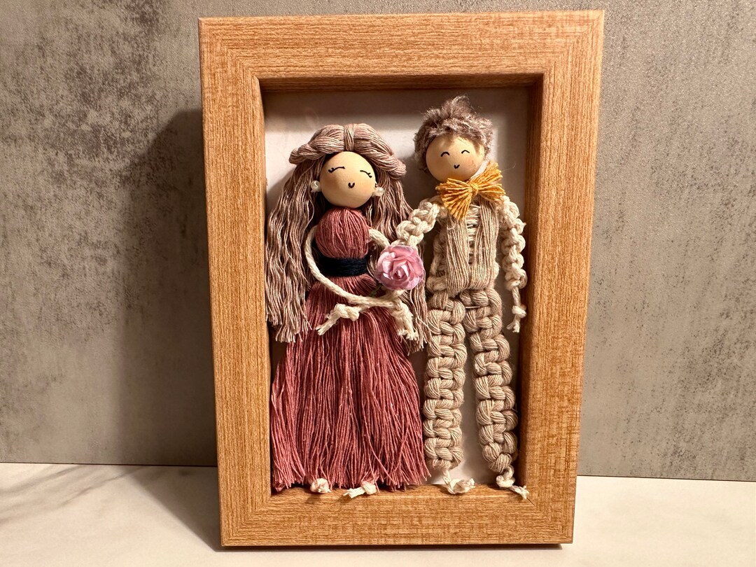 S Personalized Braid/macrame Doll in Frame | Macrame Couple Portrait ...