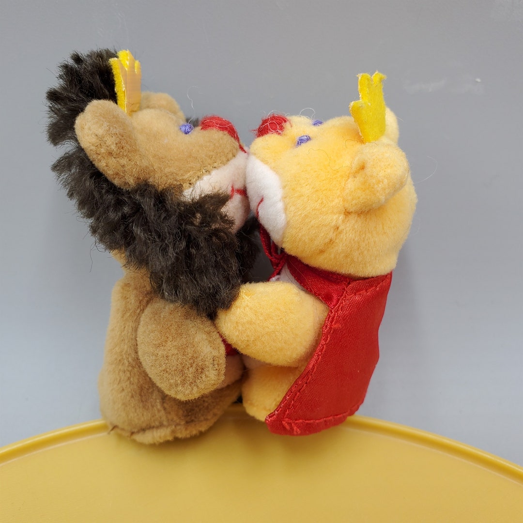 Starbucks Lion Lioness Finger Puppet Magnetic Kissing Instant ...