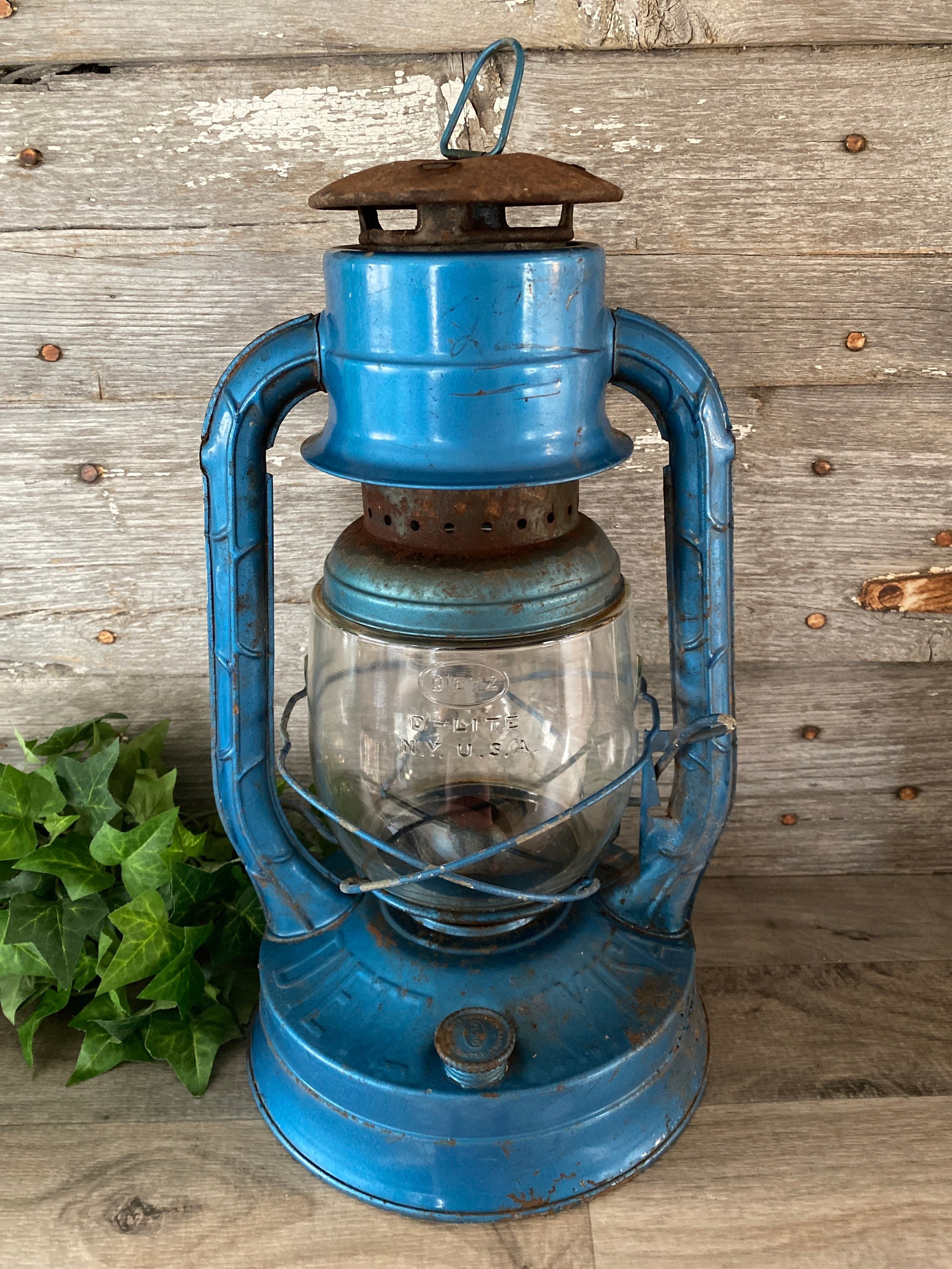 Vintage Lantern Dietz Kerosene Lamp Lantern No. 2 D-lite Blue NY, USA ...