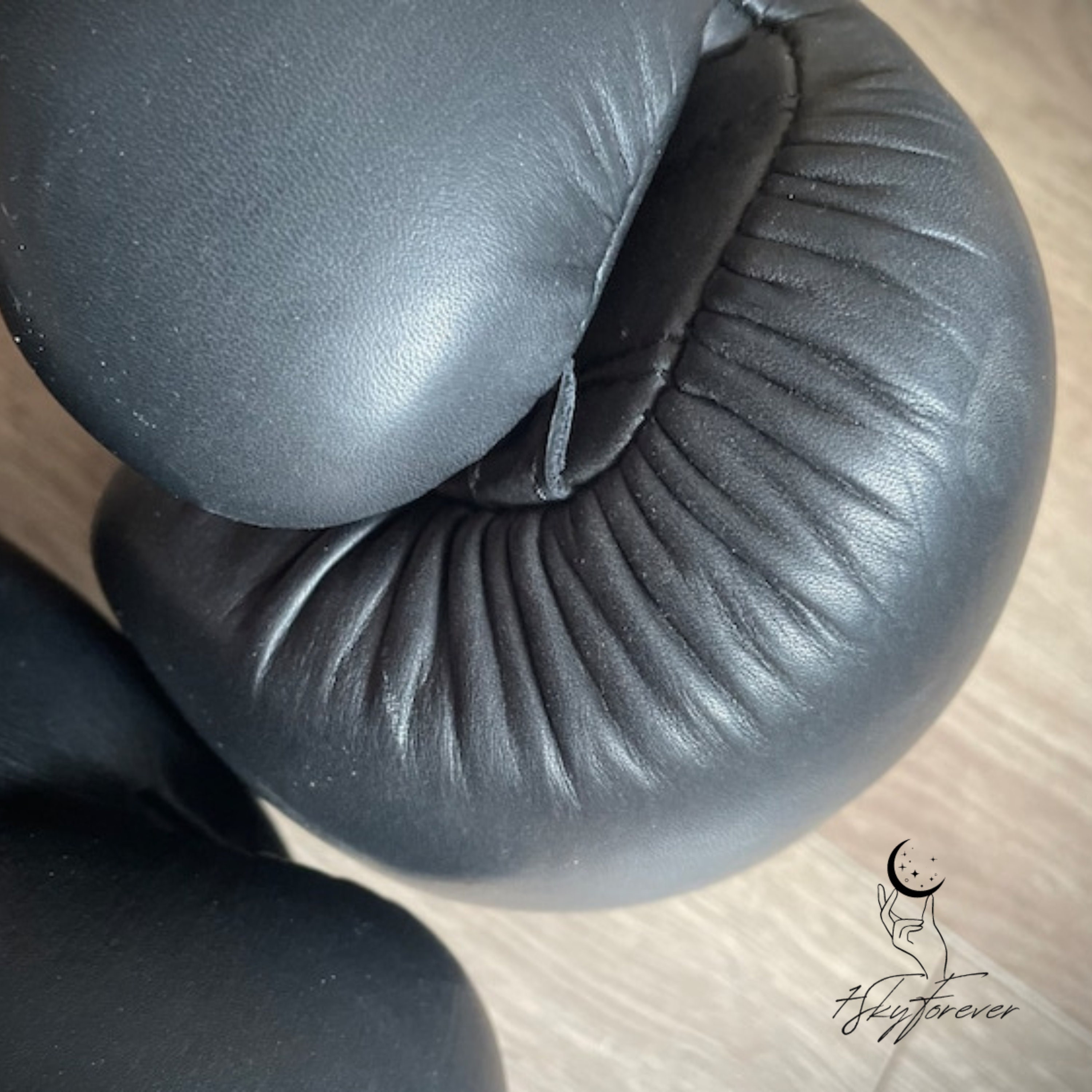 Pure Black Leather Boxing Gloves for Kickboxing, Muay Thai, Martial ...