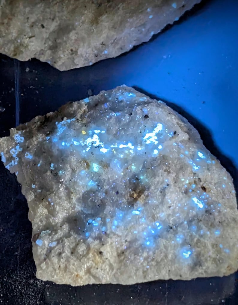 Diopside “starry Night” - UV Fluorescent Minerals From New York - Short ...