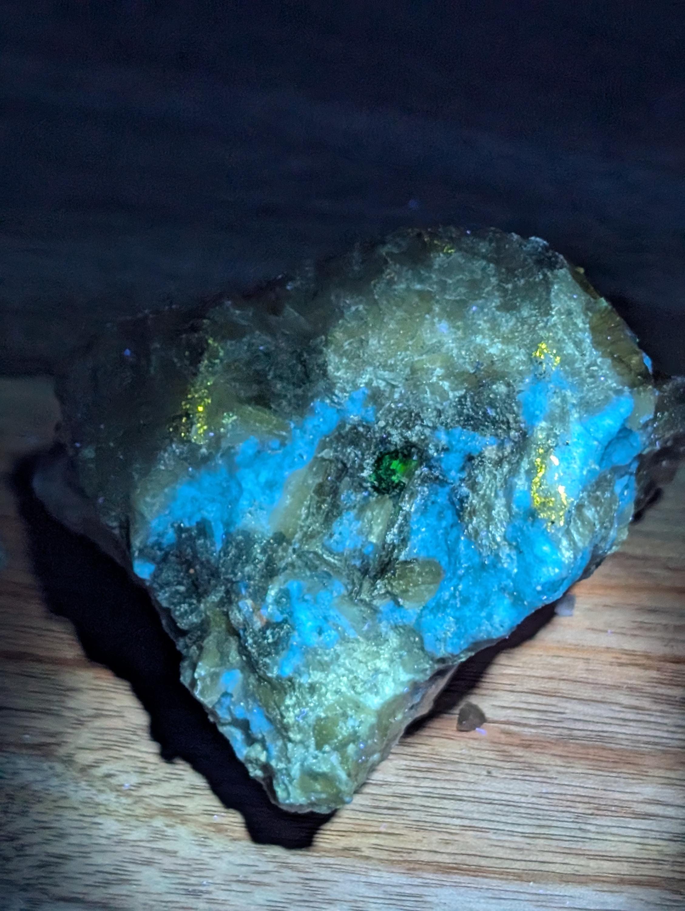 UV Reactive Prehnite (blue) on Wollastonite Host Rock From Diana NY - Etsy