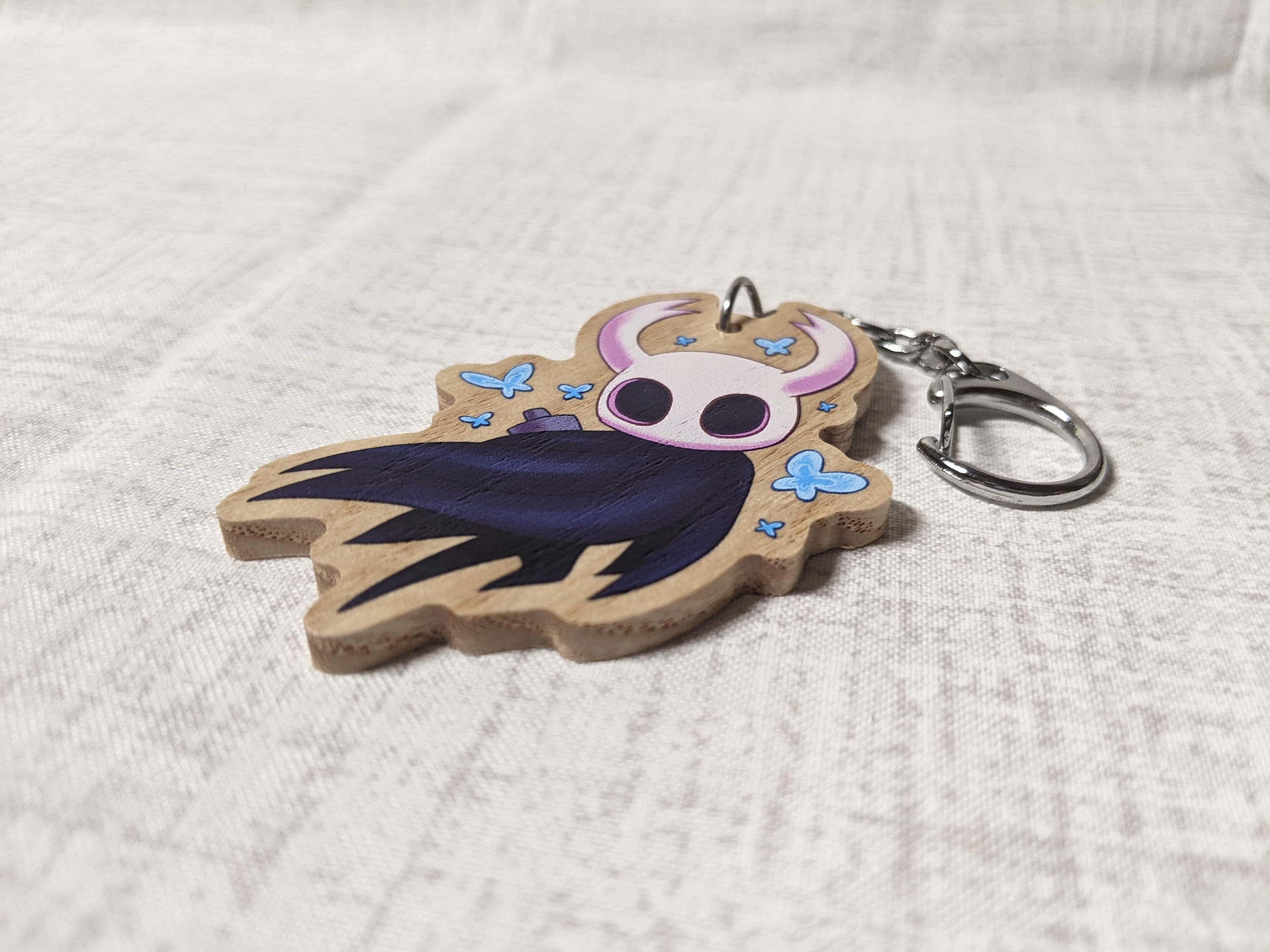 The Knight and Hornet Wooden Keychains hollow Knight - Etsy