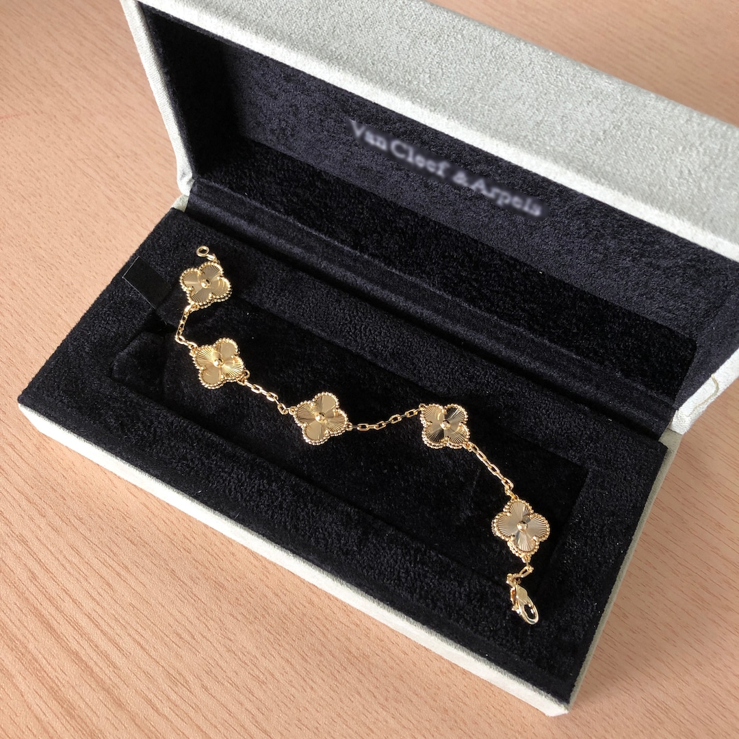 18K Gold 5 Motif Clover Bracelet Four Leaf Clover Bracelet - Etsy