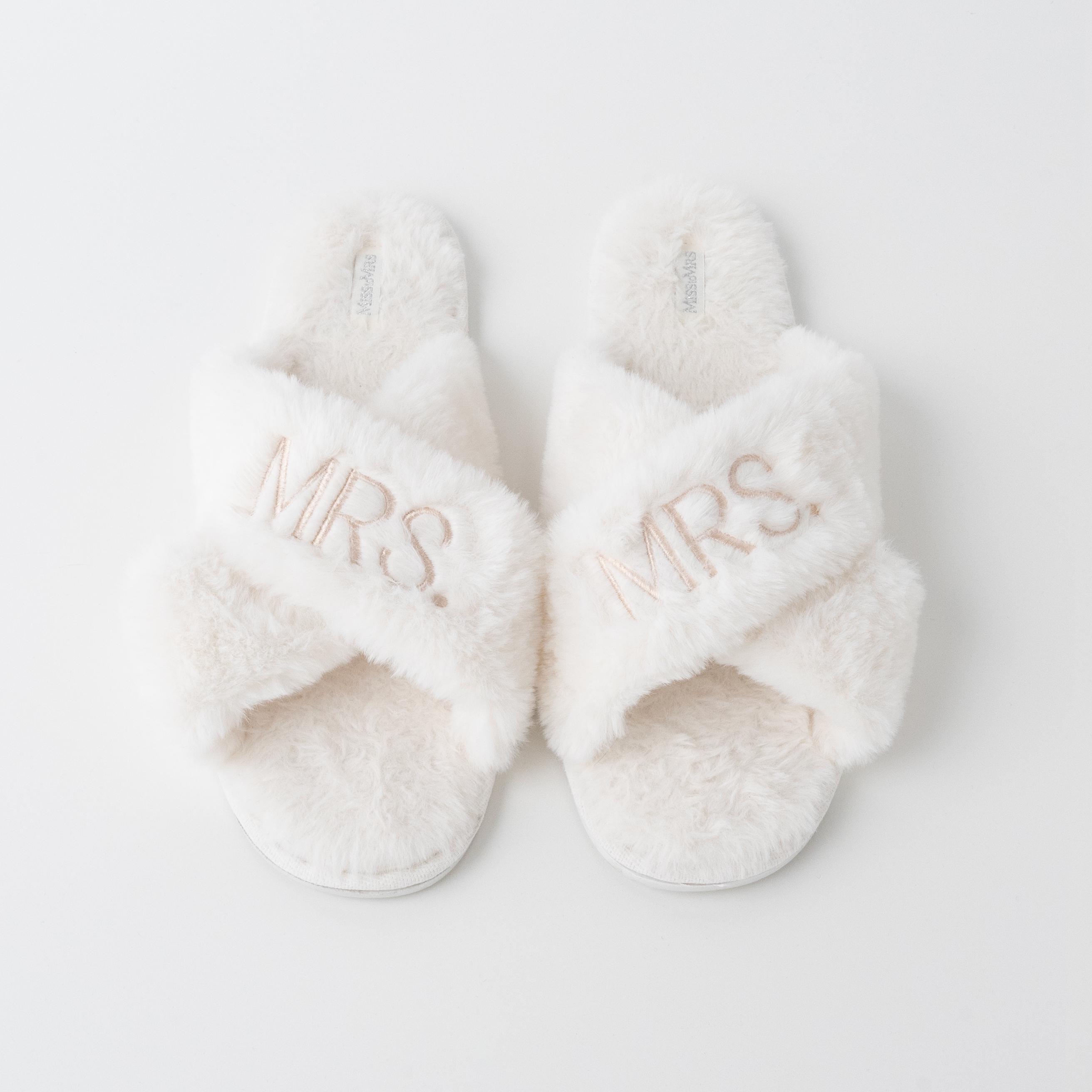 Mr and Mrs Slippers Set, Bride Slippers, Groom Slippers, MRS Fluffy ...